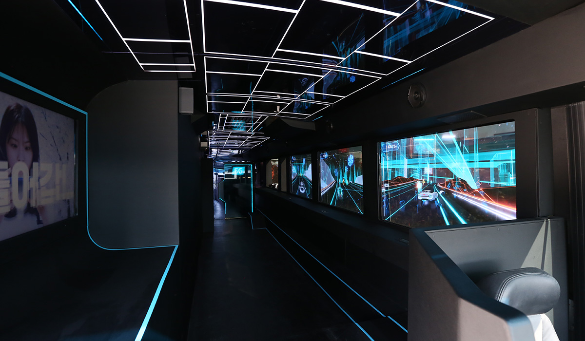 KT 5G Promotion Bus – ERIC CNC